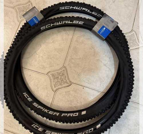 Шипованная велопокрышка Schwalbe Ice Spiker Pro 26