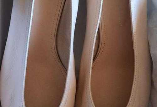 Туфли женские 39 размер оригинал