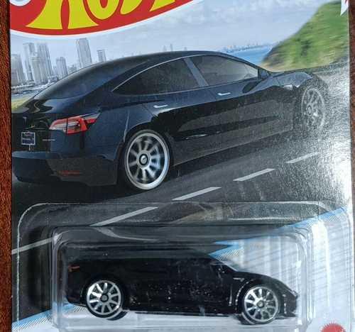 Машинка Hot wheels tesla model 3