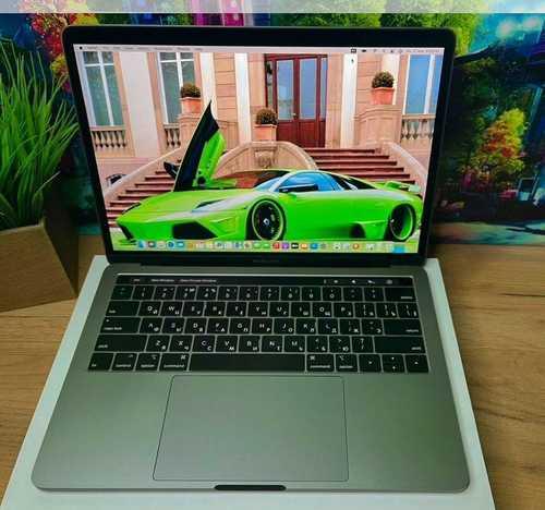 Macbook pro 13 2020 i7 16gb Крутой