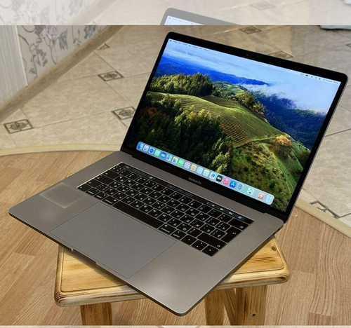 Macbook Pro 15 2018 i7/16gb/512 Retina