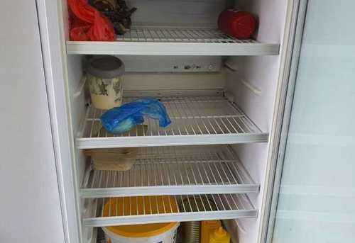 Холодильник витринного типа