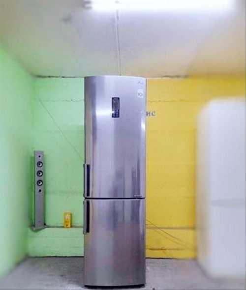 Холодильник металлик с дисплеем LG no frost