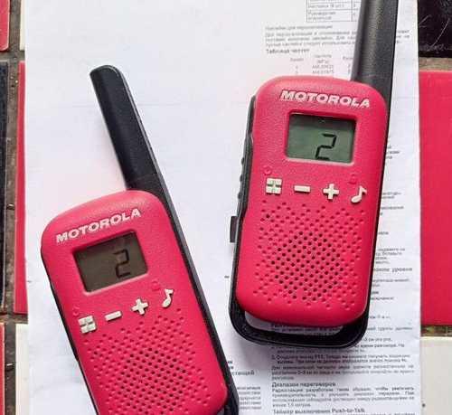 Комплект из двух раций Motorola Talkabout T42 RED