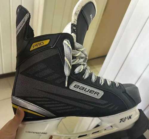 Хоккейные Коньки Bauer supreme PRO размер 9 R