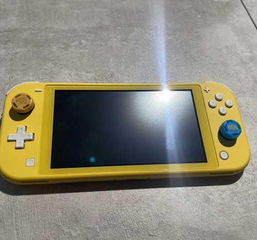 Портативная игровая приставка nintendo switch lite