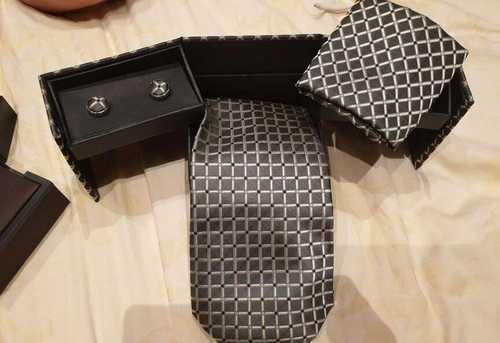 Набор галстук запонки платок