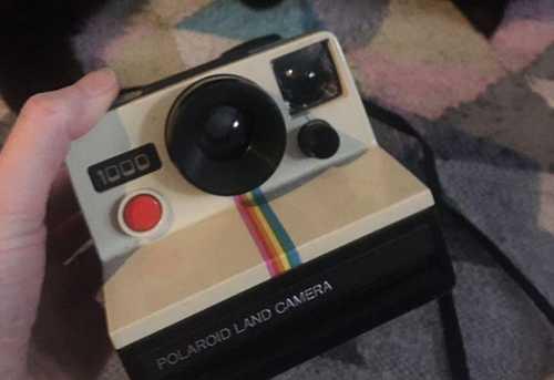 Плёночный фотоаппарат Polaroid 1000