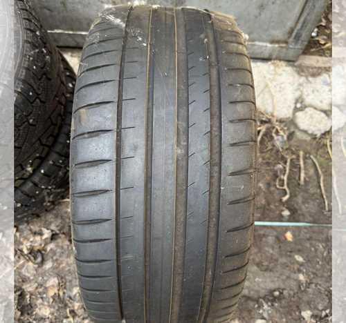 Michelin Pilot Sport 4 245/40 R18 97Y