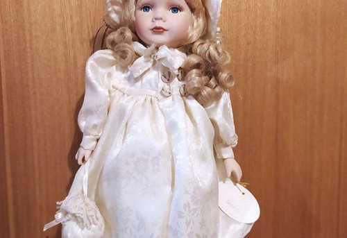 Фарфоровая кукла Англия Leonardo Collection новая