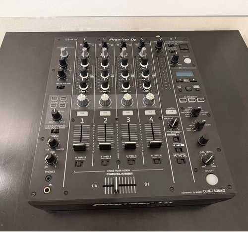 Pioneer DJM-750mk2