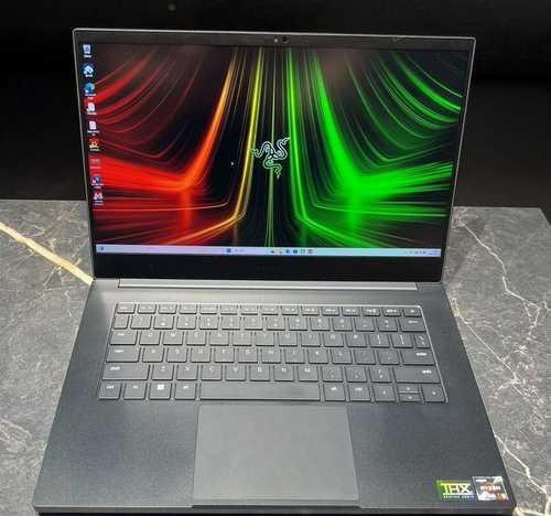 Razer Blade 14 R9 6900HX/3080Ti 16gb