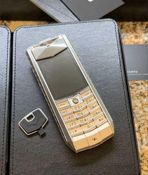 Телефон Vertu Ascent 2010 Оригинал