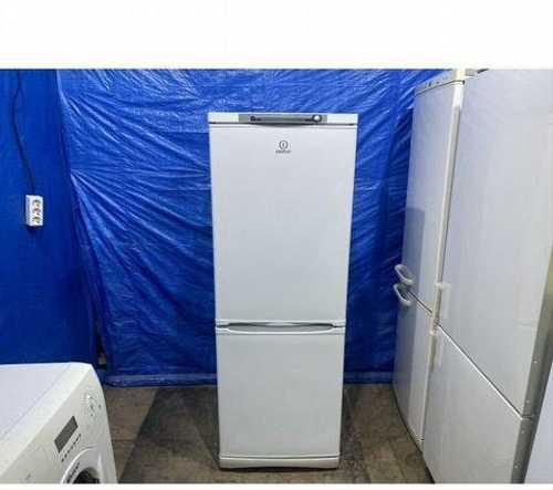 Холодильник Indesit Двухкам. 167х67х60см 300л Амур