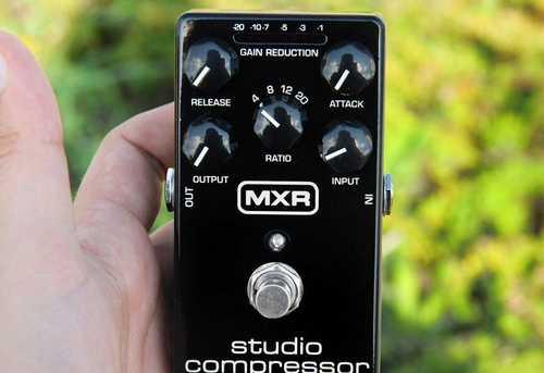 Педаль эффектов MXR M76 Studio Compressor