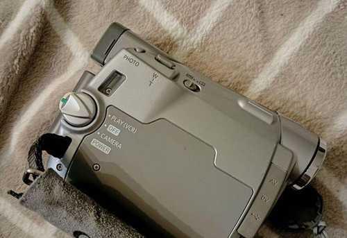 Винтажная камера Canon MV830