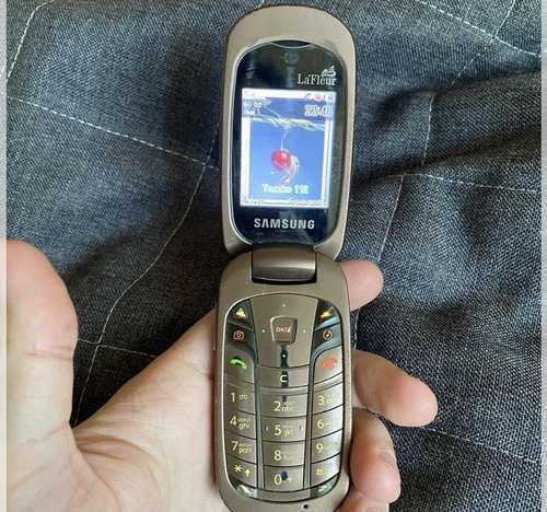 Samsung SGH-L320