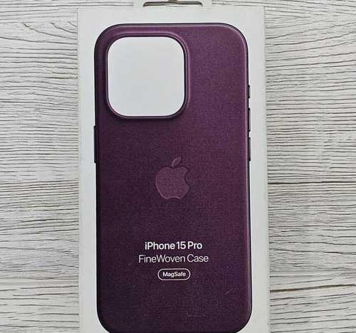 Чехол Apple FineWoven Case iPhone 15 Pro бордовый