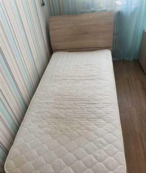 Кровать с матрасом бу 1,5 спальная