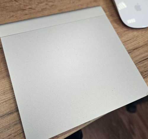 Apple magic trackpad 1