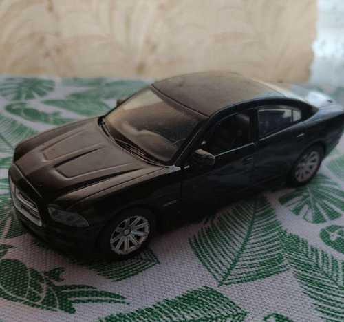 Модель автомобиля Dodge charger, 2011, 1/32