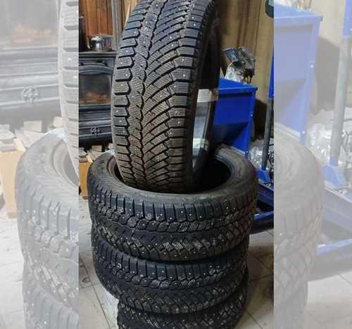 Gislaved Nord Frost 200 235/45 R18