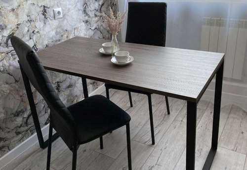 Кухонный-обеденный стол и стулья
