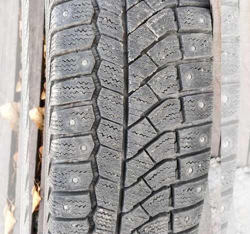 Viatti Brina Nordico V-522 205/65 R15 94T