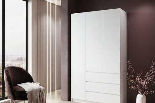 Шкаф белый новый трехдверный IKEA-стиль