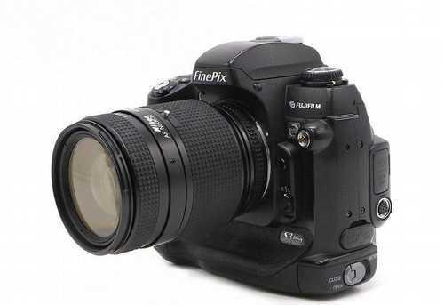 Fujifilm FinePix S3 Pro kit 35-70mm f/2.8 AF Nikko