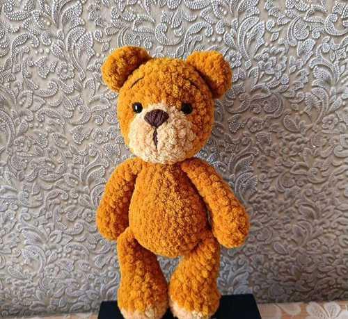 Вязаная игрушка ручной работы Мишка