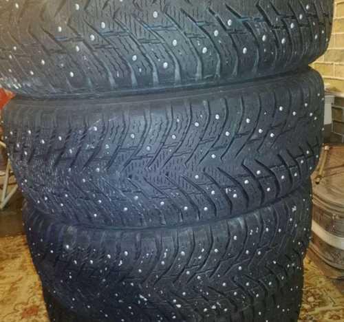 Nokian Tyres Hakkapeliitta 8 SUV 225/65 R17 106