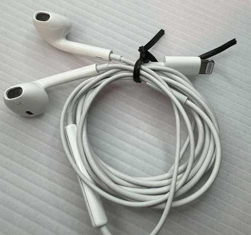 Наушники apple earpods lightning