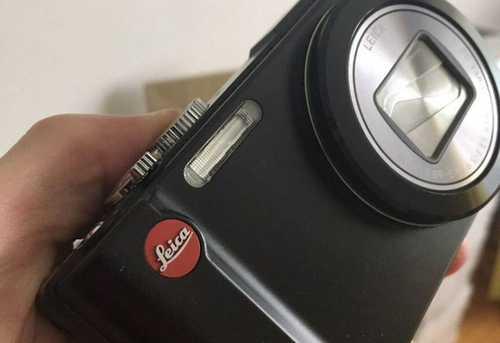 Компактный фотоаппарат leica