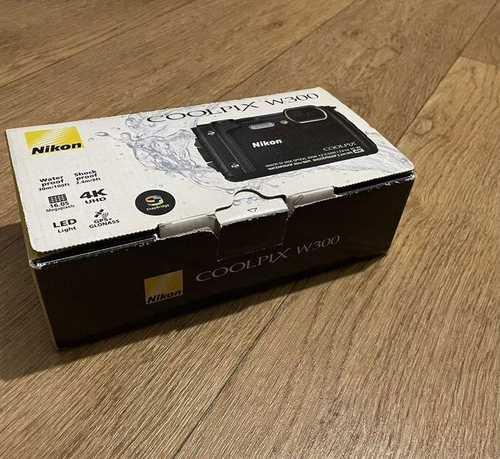Nikon w300, коробка с принадлежностями