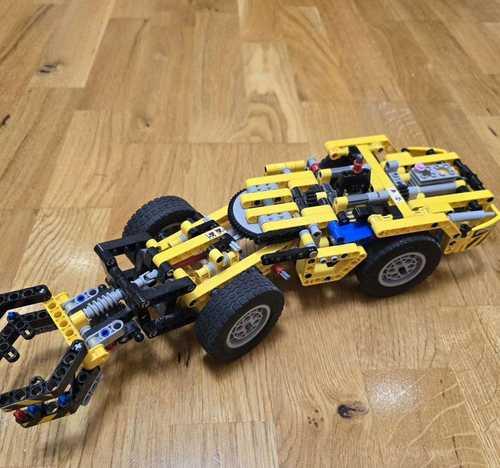 Конструктор lego Technic 42049 Карьерный погрузчик