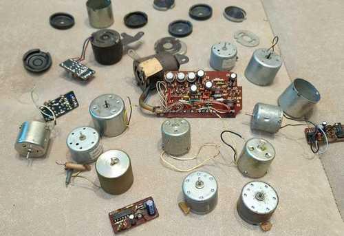 Моторчики для кассетников,кассеты с бобинами