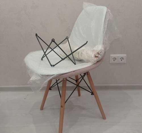 Стулья eames