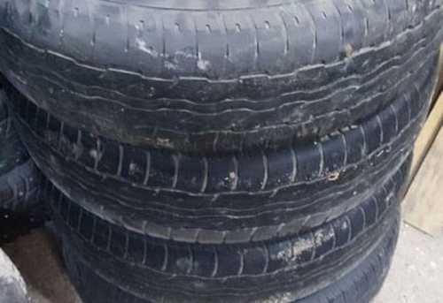 Bridgestone Dueler H/T 687 225/65 R17