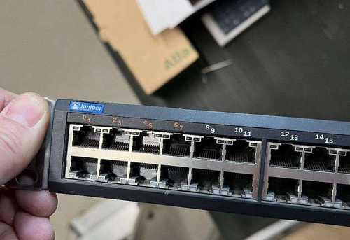 Коммутатор Juniper Networks EX3200-48T 8PoE