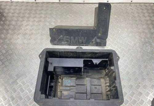 Короб аккумулятора Bmw X5 E53 M62B46 2003