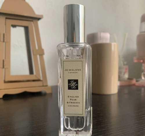 Jo malone english pear freesia