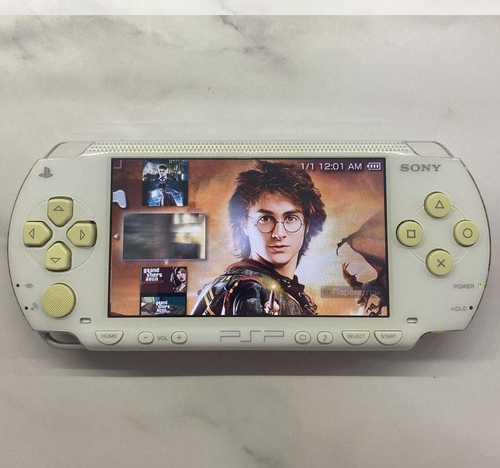 Sony PSP fat 1008 прошитая   120 игр