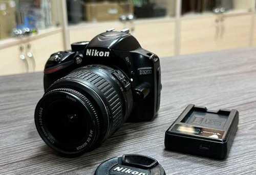 Nikon D3200 Kit 18-55mm f/3.5-5.6G II