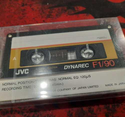 Аудиокассета JVC Dynarec F1 90 горчичник