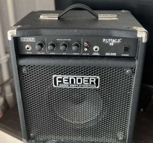 Басовый Комбоусилитель Fender Rumble 15 v3