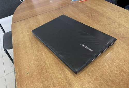Samsung NP300E7Z Core i5-2540M/8G/SSd+HDD/GT520MX