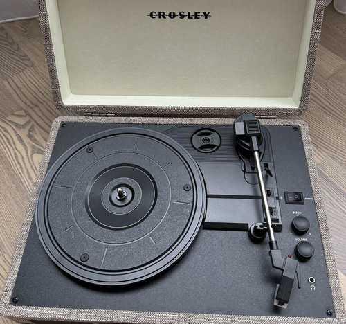 Виниловый проигрыватель Crosley Cruiser Deluxe