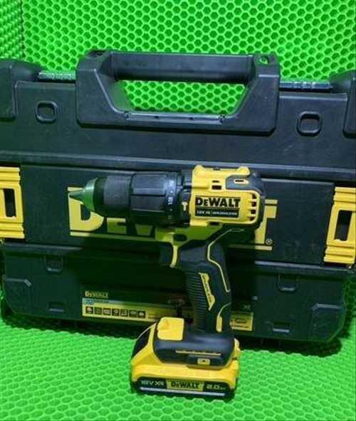 Шуруповерт Dewalt DCD709