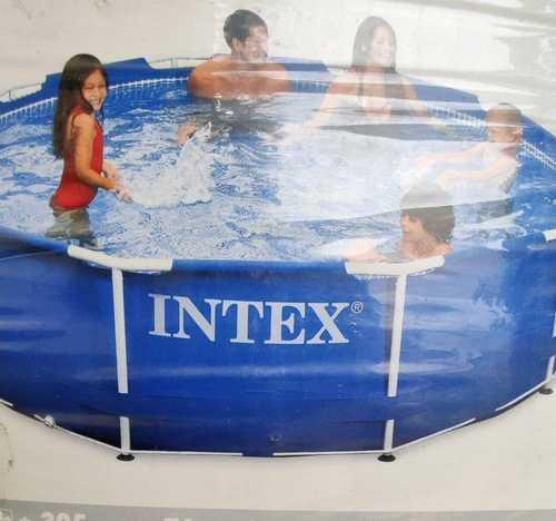 Каркасный бассейн intex лестница в подарок